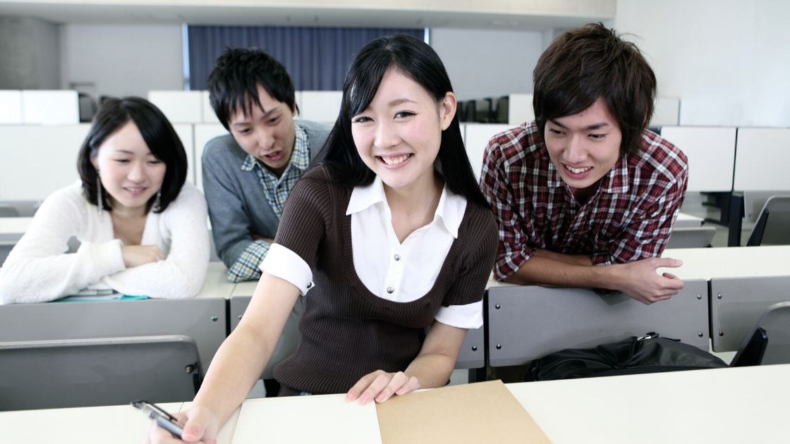 What is Peer Learning and Why is it Good for ESL Classes? | ITTT | TEFL ...