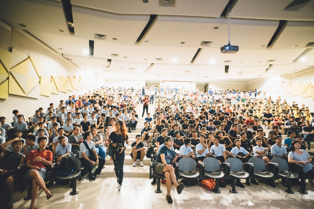 What is The Difference Between Teaching English to High-School Students ...